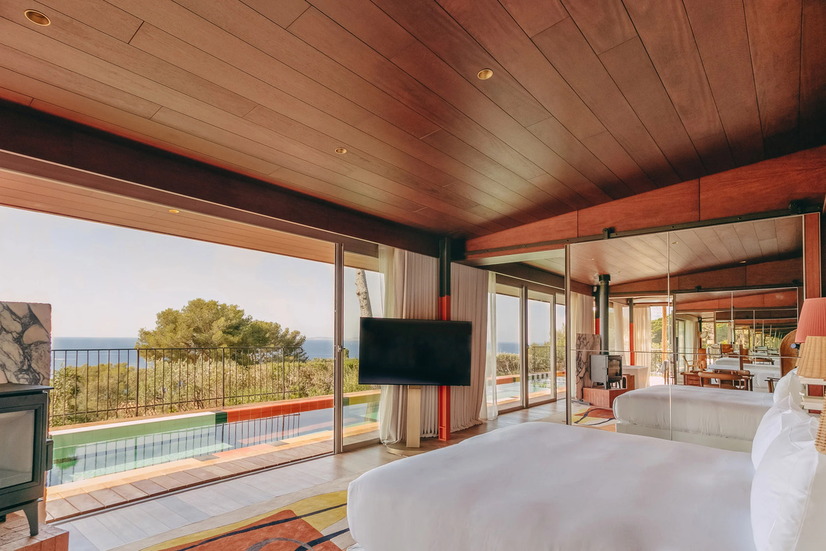 Philippe Starck Designs Villa W Hotel in Saint-Tropez - SA Decor & Design