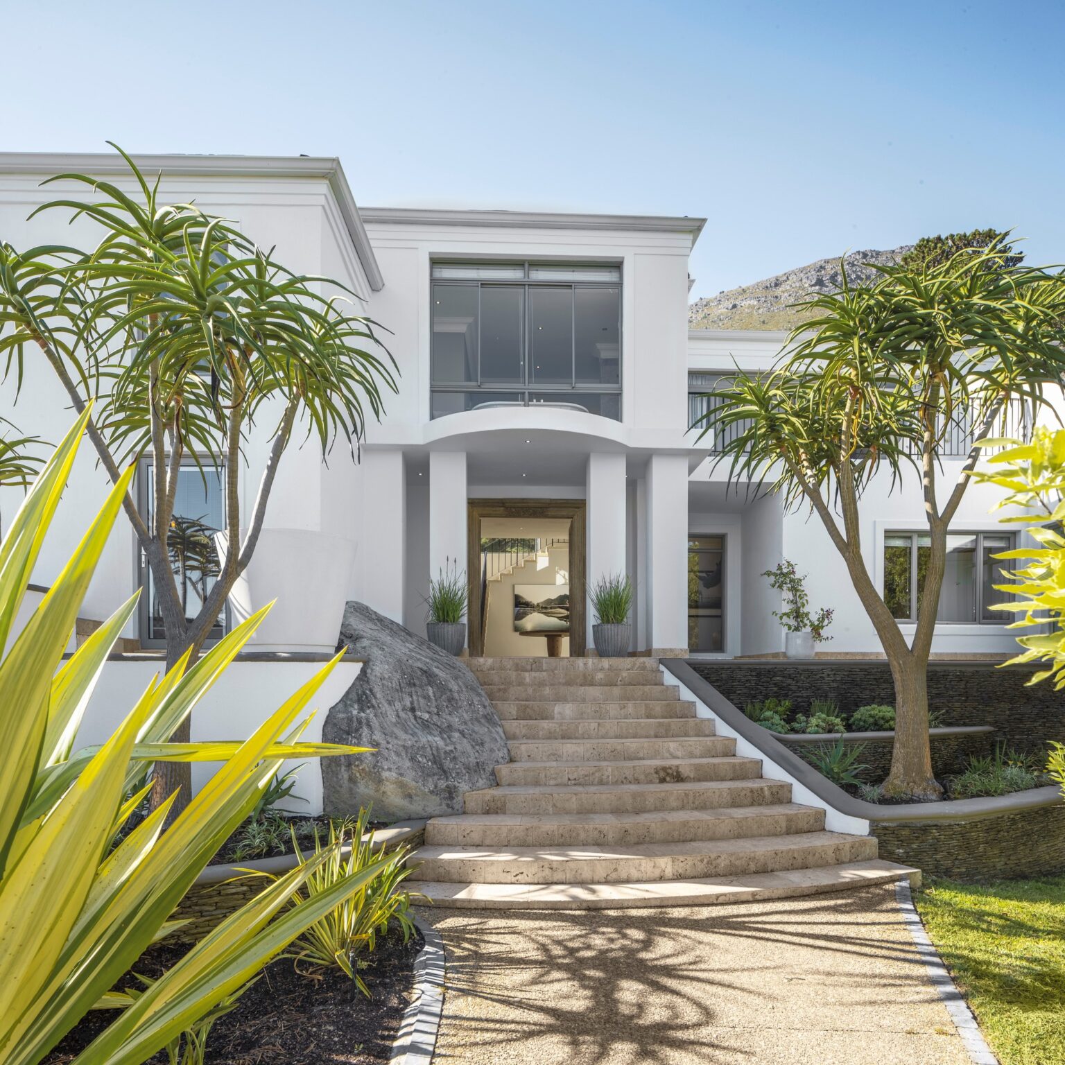 House Tour: Step Inside The Beautiful Samadhi From Perfect Hideaways ...