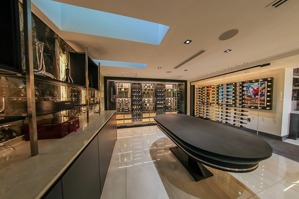 HOW TO DESIGN A STRIKING YET FUNCTIONAL HOME BAR - SA Decor & Design