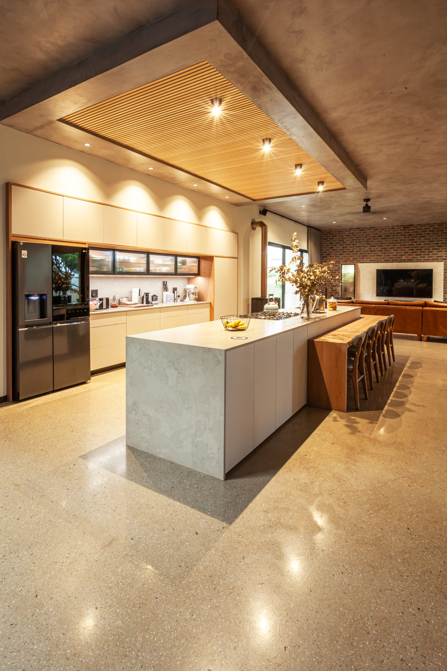 Transform Your Kitchen with White Oak and Duco: Natural Elegance by ...