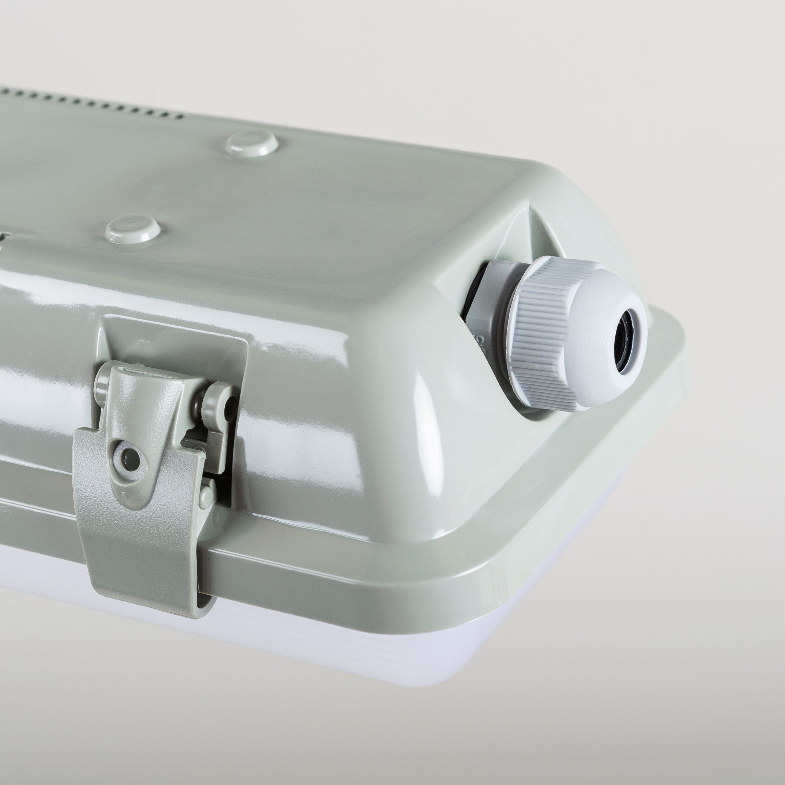 Corp iluminat aparent LED 60W 4000K 1500mm IP65, Solentis - Voltsan.ro ...