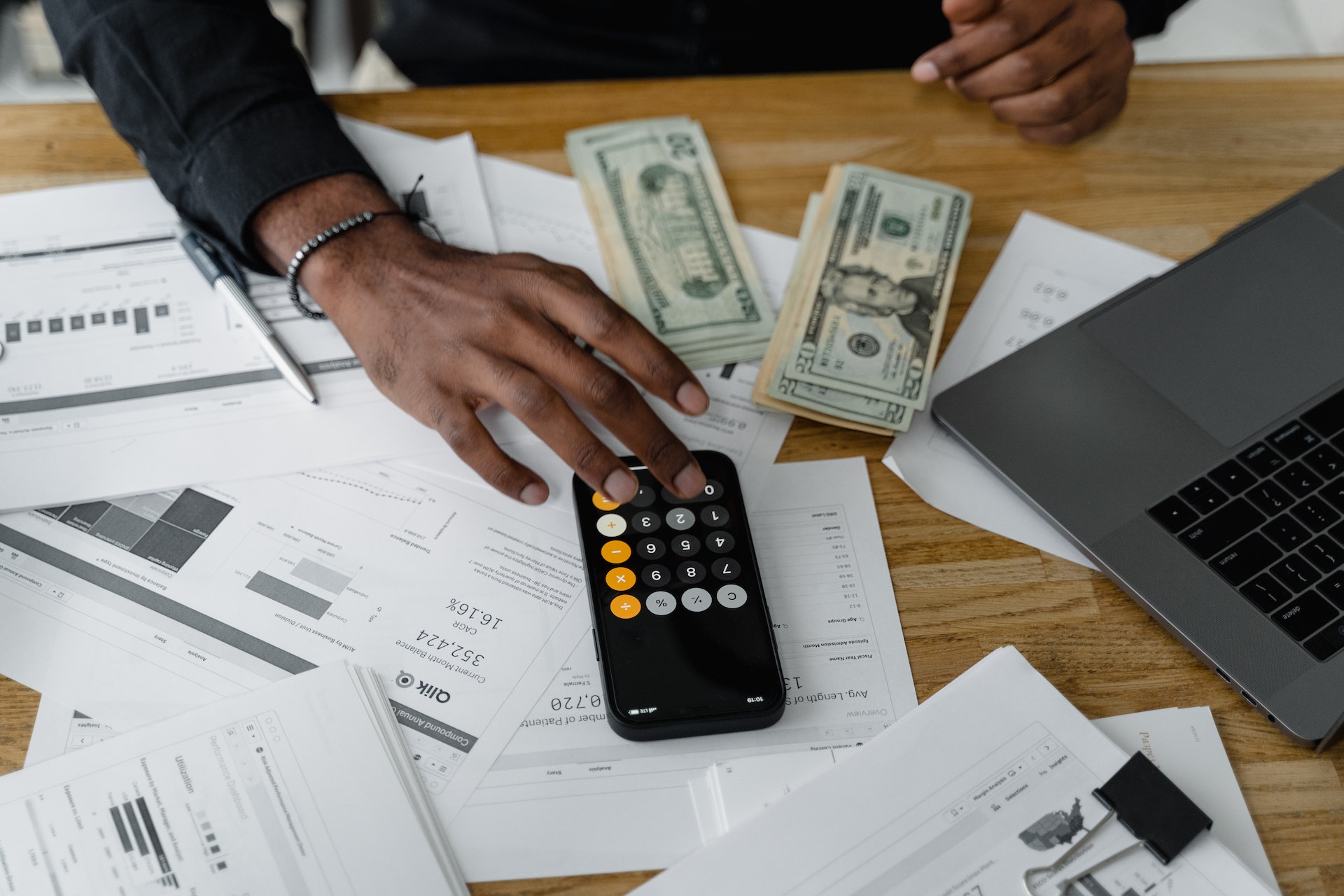 How to Make Your Accounts Payable Paperless - Envoice