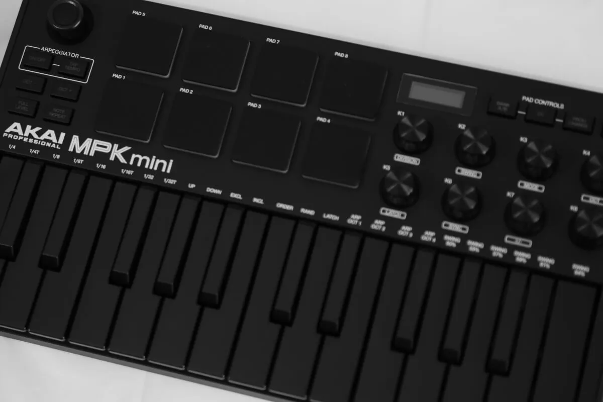 AKAI MPK miniをSONAR(Cakewalk by BandLab)で使う方法 – Cosmos and Chaos