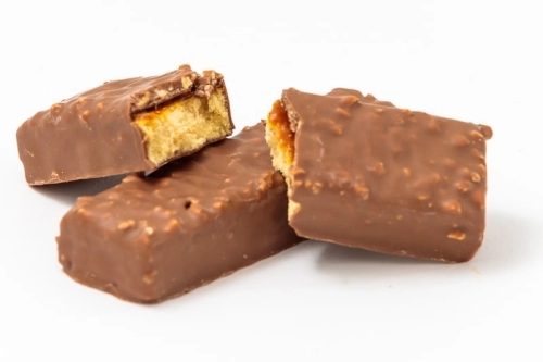 Chocolade cookie cream reep eiwitrijk voor het proteinedieet