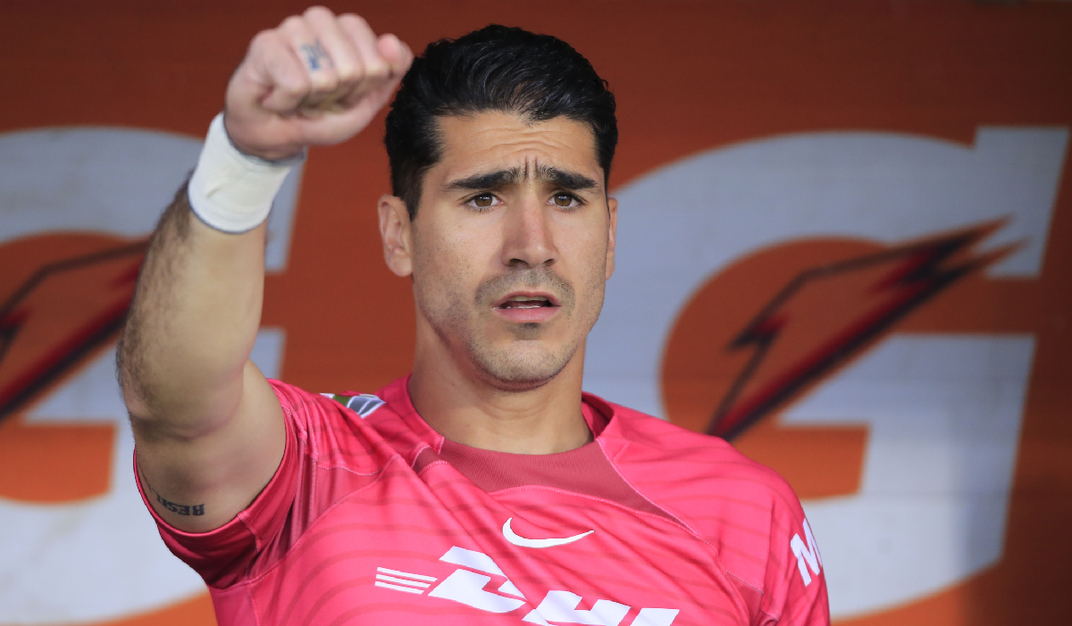 Gil Alcalá será titular en Pumas, ¿qué pasó con Julio González? | ESTO ...