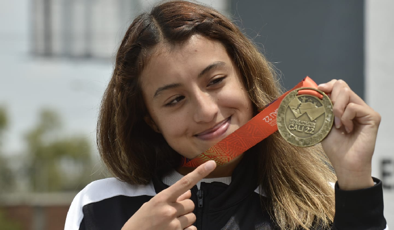 Ximena Serrano renovada y lista para brillar en la marcha | ESTO en línea