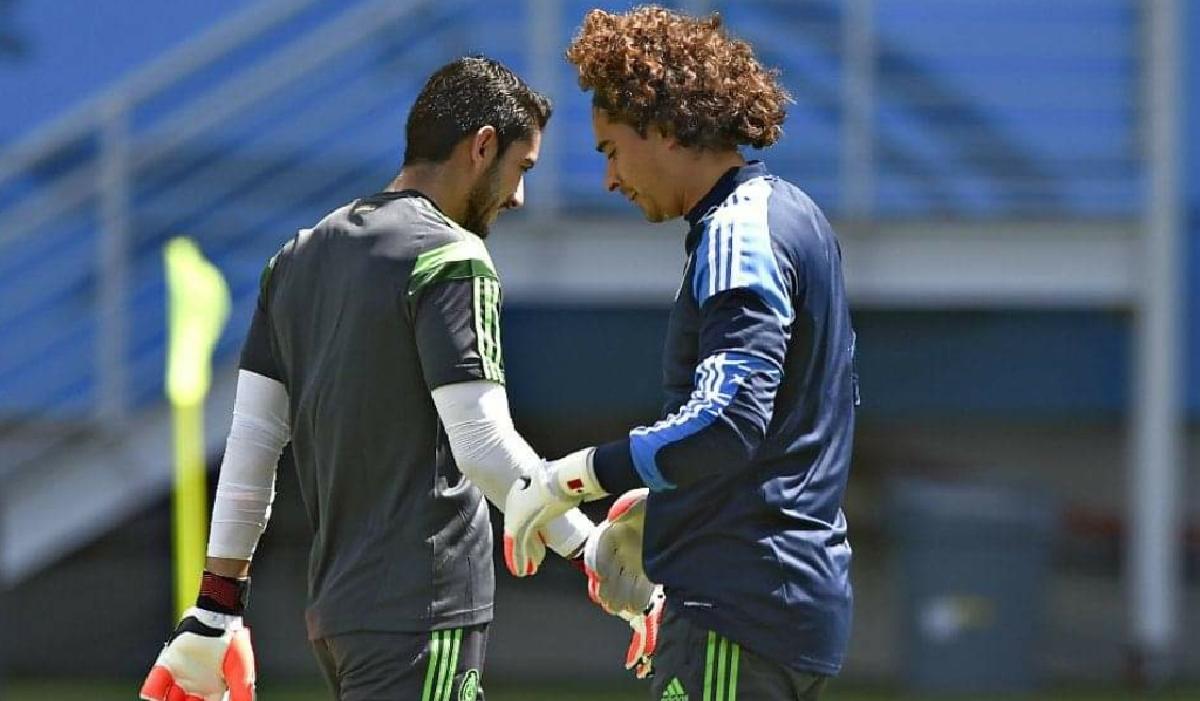 Piojo Herrera reveló fuerte pelea entre Memo Ochoa y Jesús Corona ...