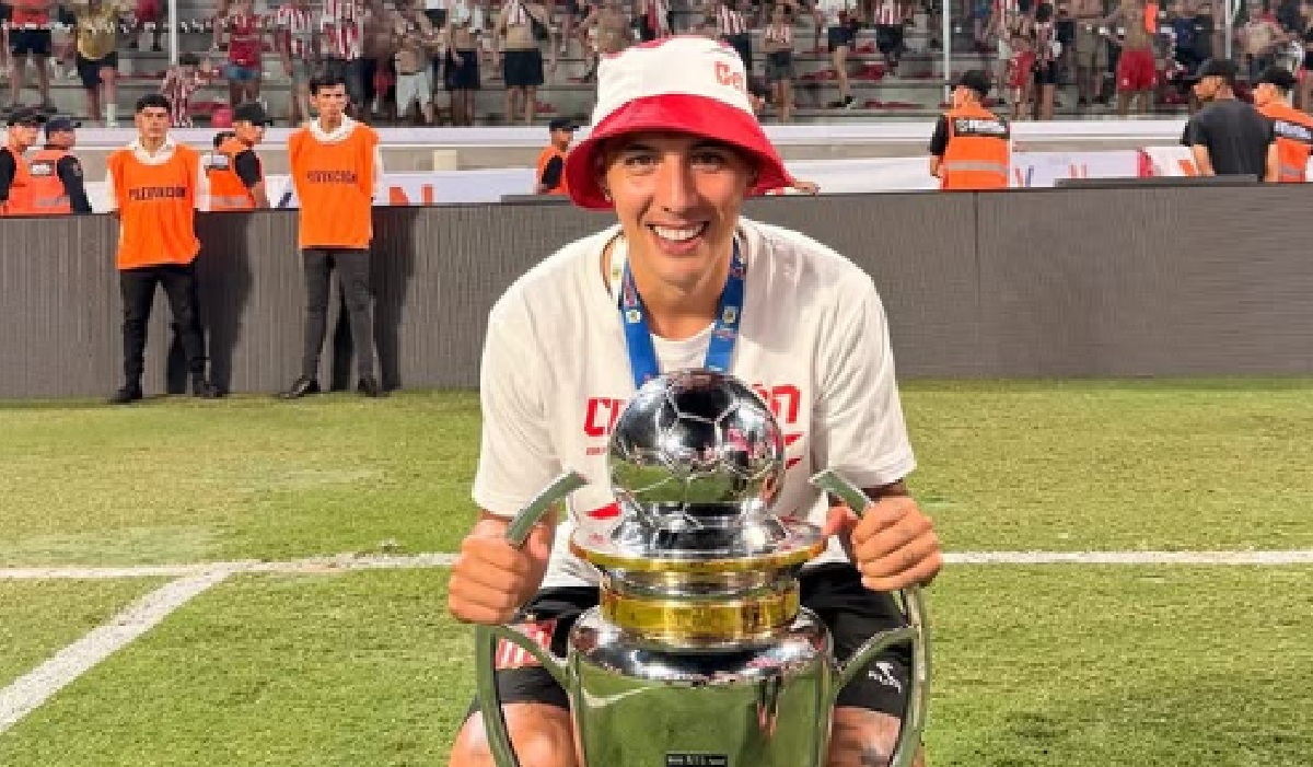 ¿Osea que el problema era Pumas? Leo Suárez es campeón en Sudamérica a menos de un año de salir ...