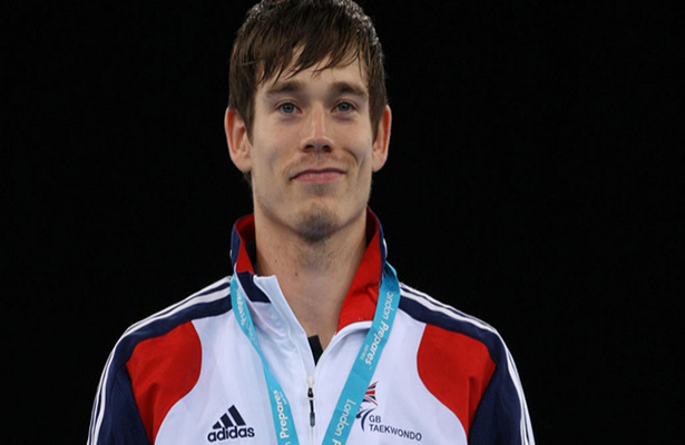 Aaron Cook, de visita en México | ESTO en línea