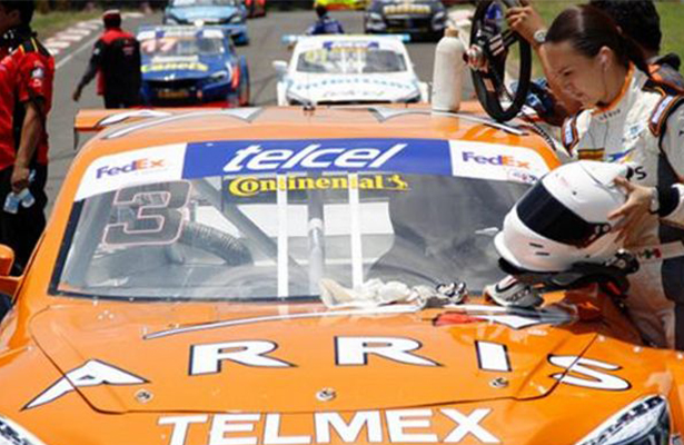 Mara Reyes queda fuera de escudería Telmex | ESTO en línea