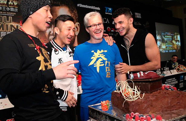 Roach menosprecia a papá de Floyd | ESTO en línea