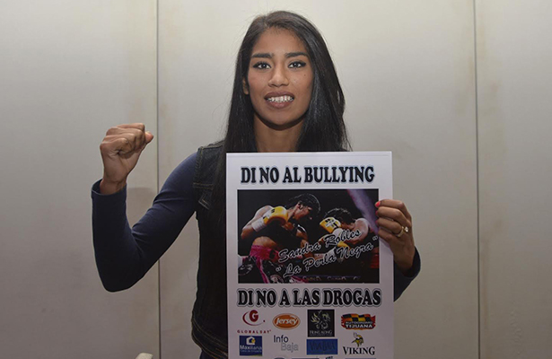 “Perla Negra” Robles trae campaña contra bullying | ESTO en línea