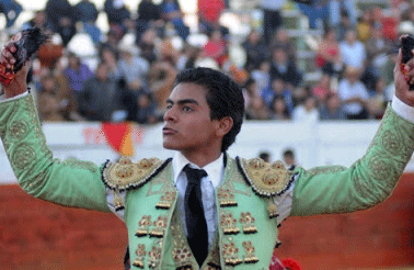 Gerardo Rivera, imparable salió a hombros en Laguna de Duero | ESTO en ...