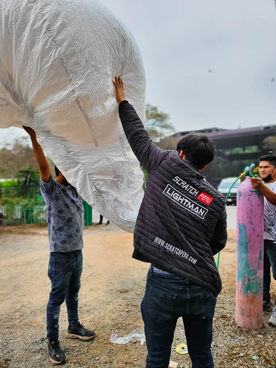 Globos luminosos de helio | Scratch Perú