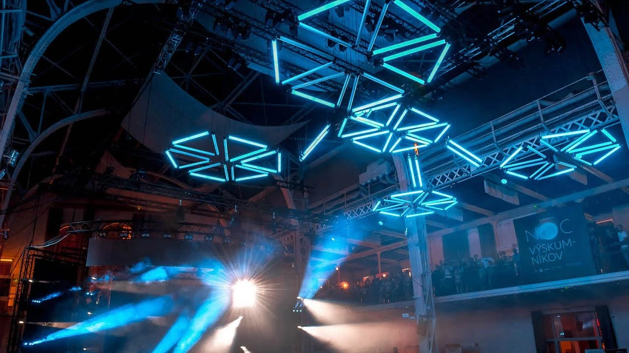 Lamparas geometricas 3D led | Scratch Perú