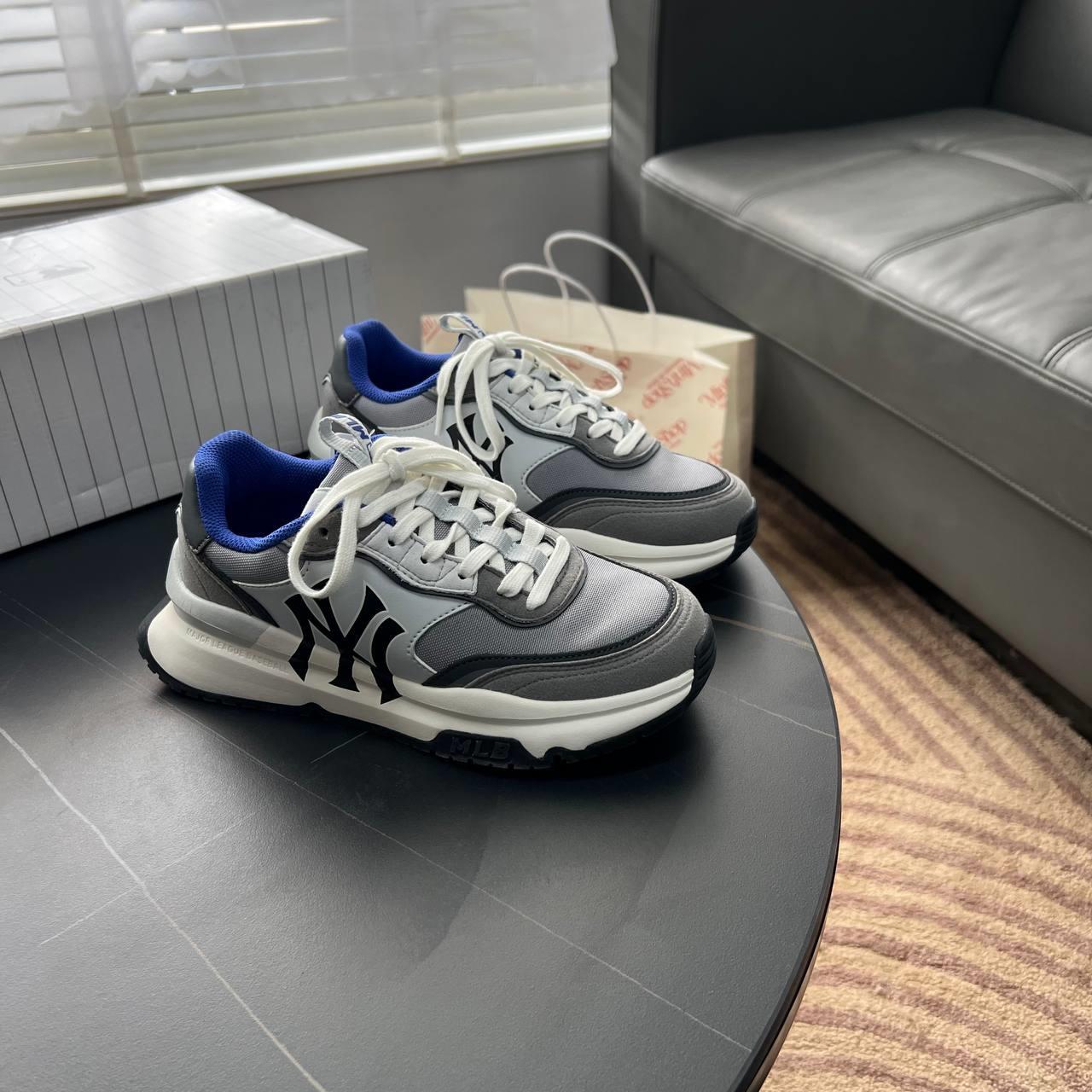 Minhshop.vn - Giày MLB Chunky Runner NEW YORK YANKEES Bronw [ 3ASHCRS3N ...