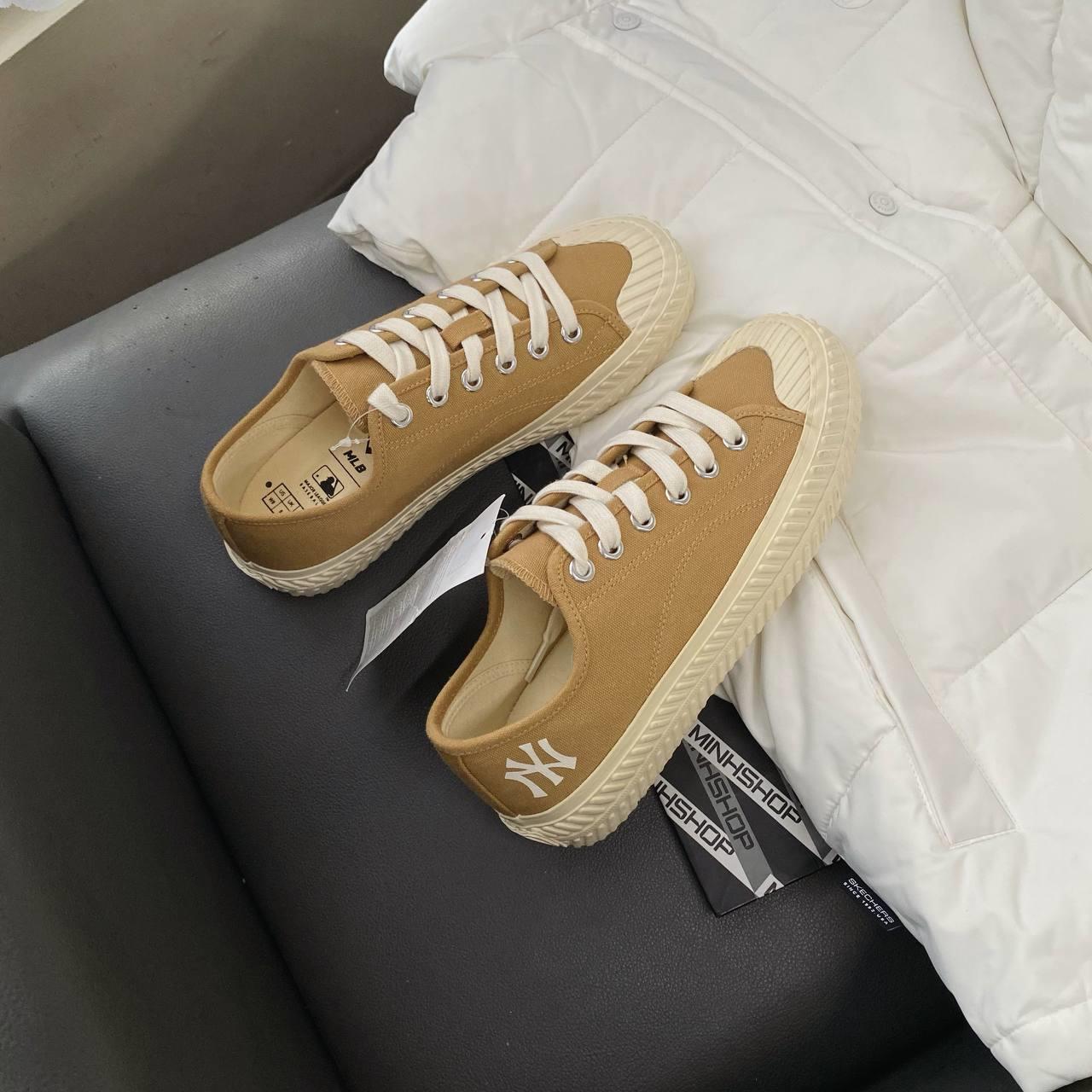 Minhshop.vn - ~30% Giày MLB Playball Origin New York Yankees [3ACVVA11N ...