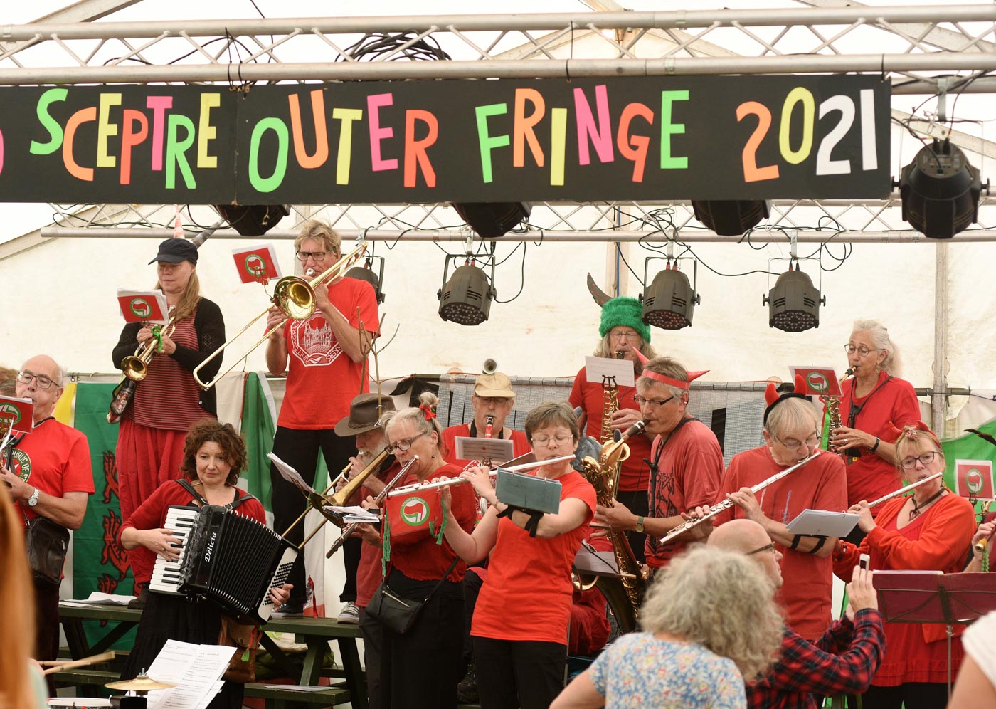 Video and pictures: music reverberates around Horns Road once more ...