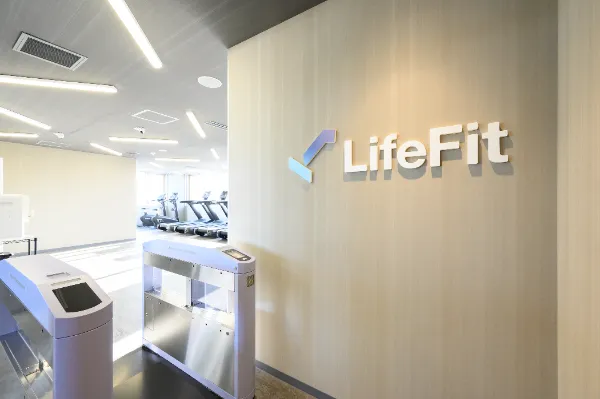 LifeFit（ライフフィット）｜24時間・年中無休の本格フィットネスジム