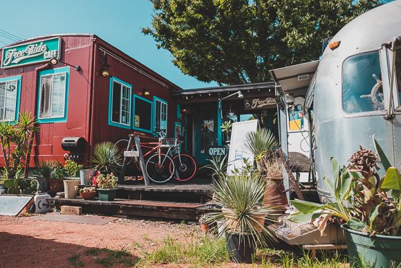 ワイルドなアメリカンカフェって映えるよね！ビンテージなトレーラーもある『Free Ride Cafe』～愛知県半田市