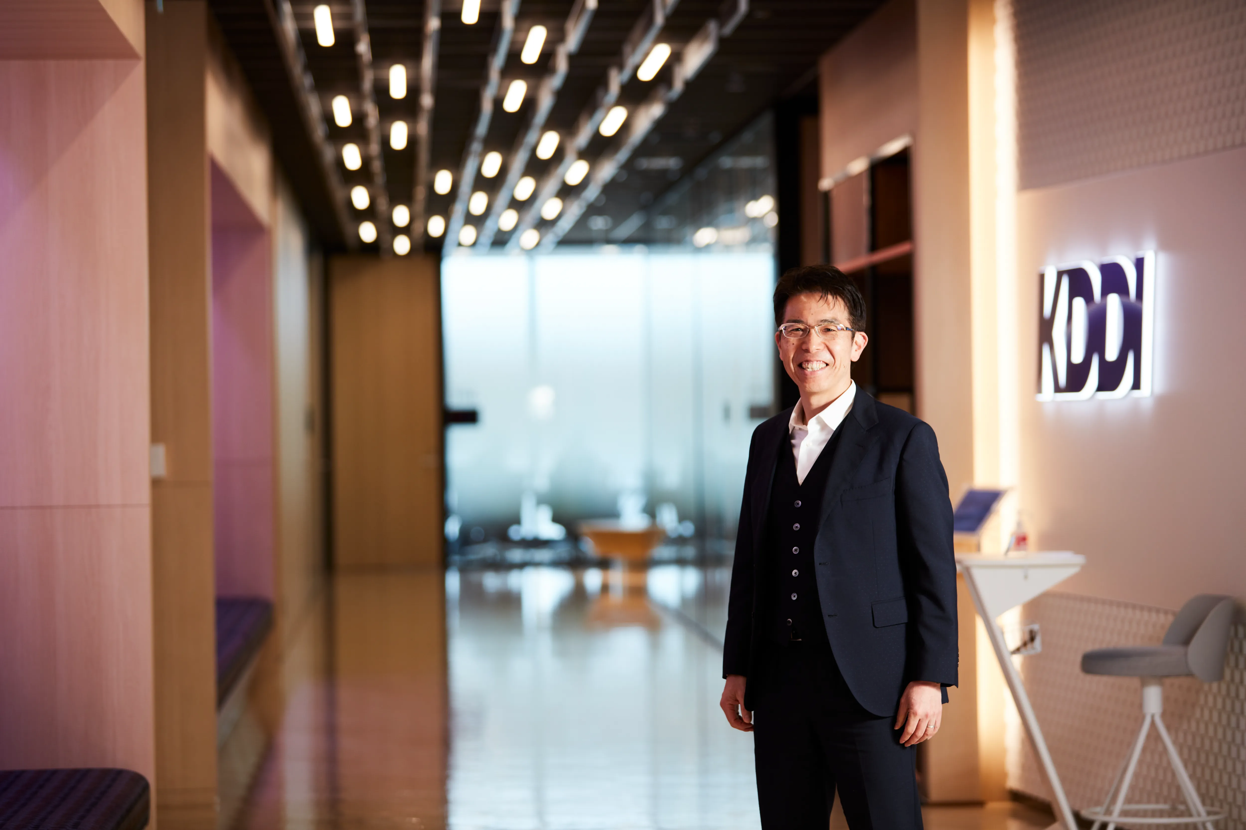 KDDI株式会社 導入事例｜LIBERARY for Biz - 法人向け