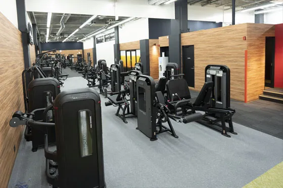 ALMO FIT （アルモ フィット）西九条店 ─ 初心者や女性も安心、本格派も満足。誰もが楽しめる大型24時間フィットネス ジム