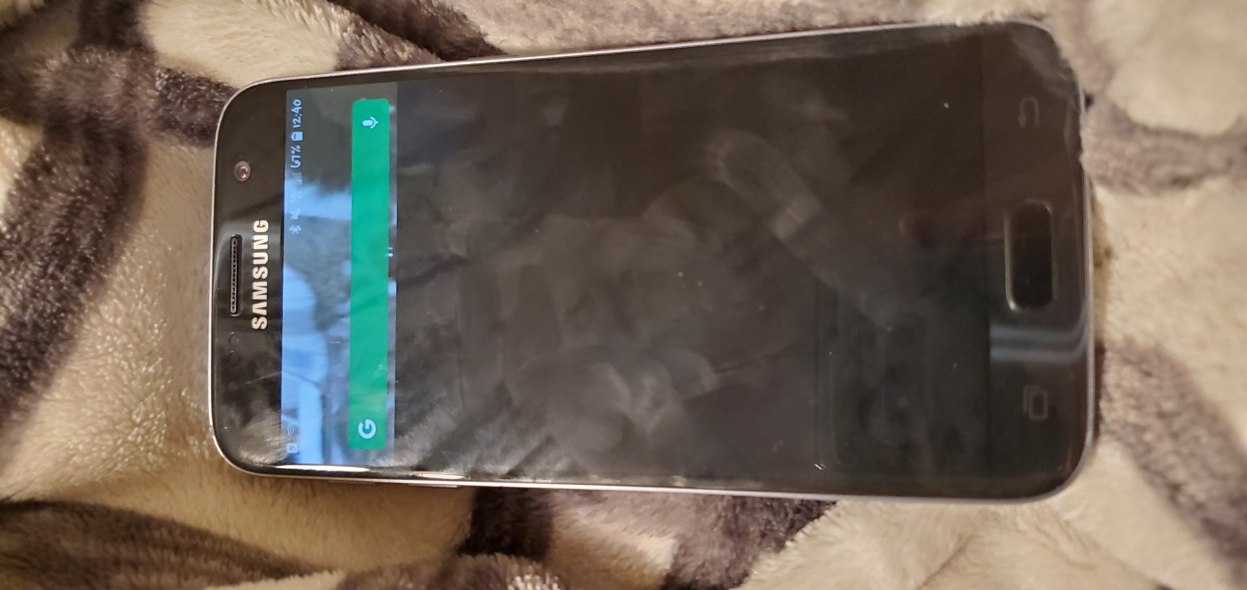 How do you fix this black bar on the bottom of my screen? - Android ...