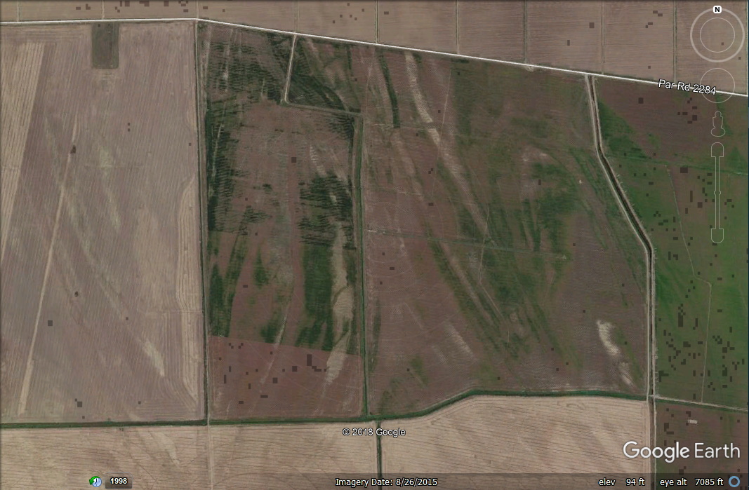 Does anyone get hundreds of digital artifacts in Google Earth--street ...