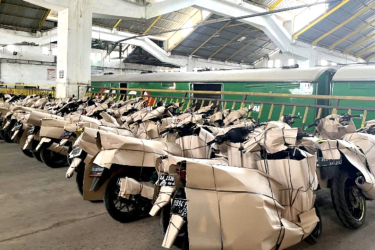 Nataru 2024/2025, KALOG Express Dongkrak Volume Pengiriman 10% - SWA.co.id