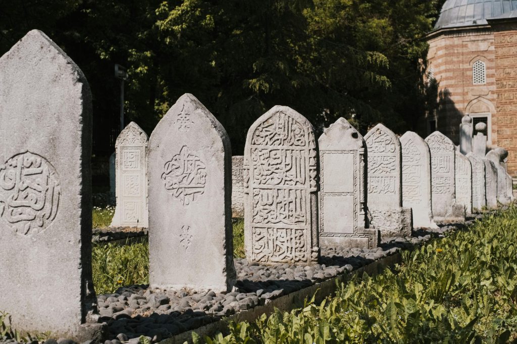 Muslim Burial Traditions: Understanding Islamic Funeral Practices and ...