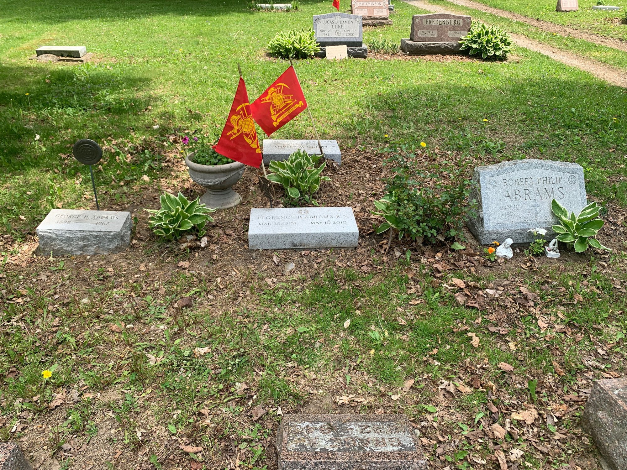 Abrams family plot photo | Other Historical | TAFOFILE – TAFOFILE