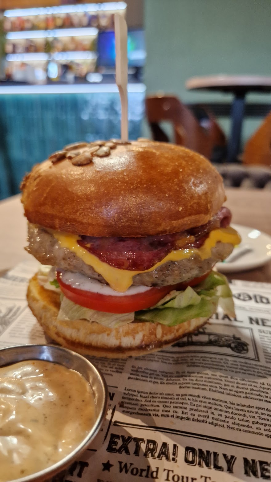 Bacon chicken burger - Papa Ricardo Delivery