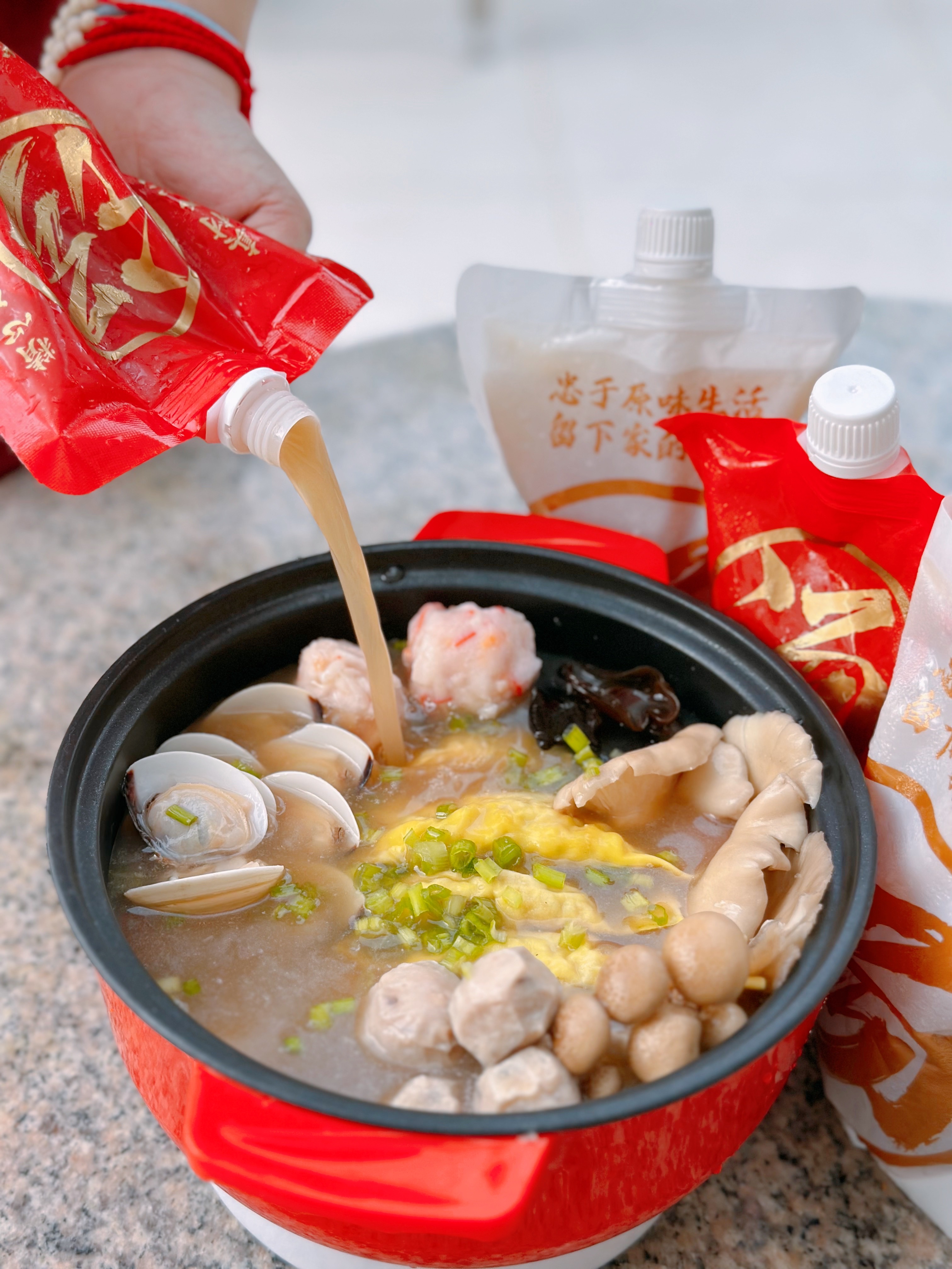 Frozen Herbal LaLa Broth 500g - FEI ZHU LOK LOK | Take App