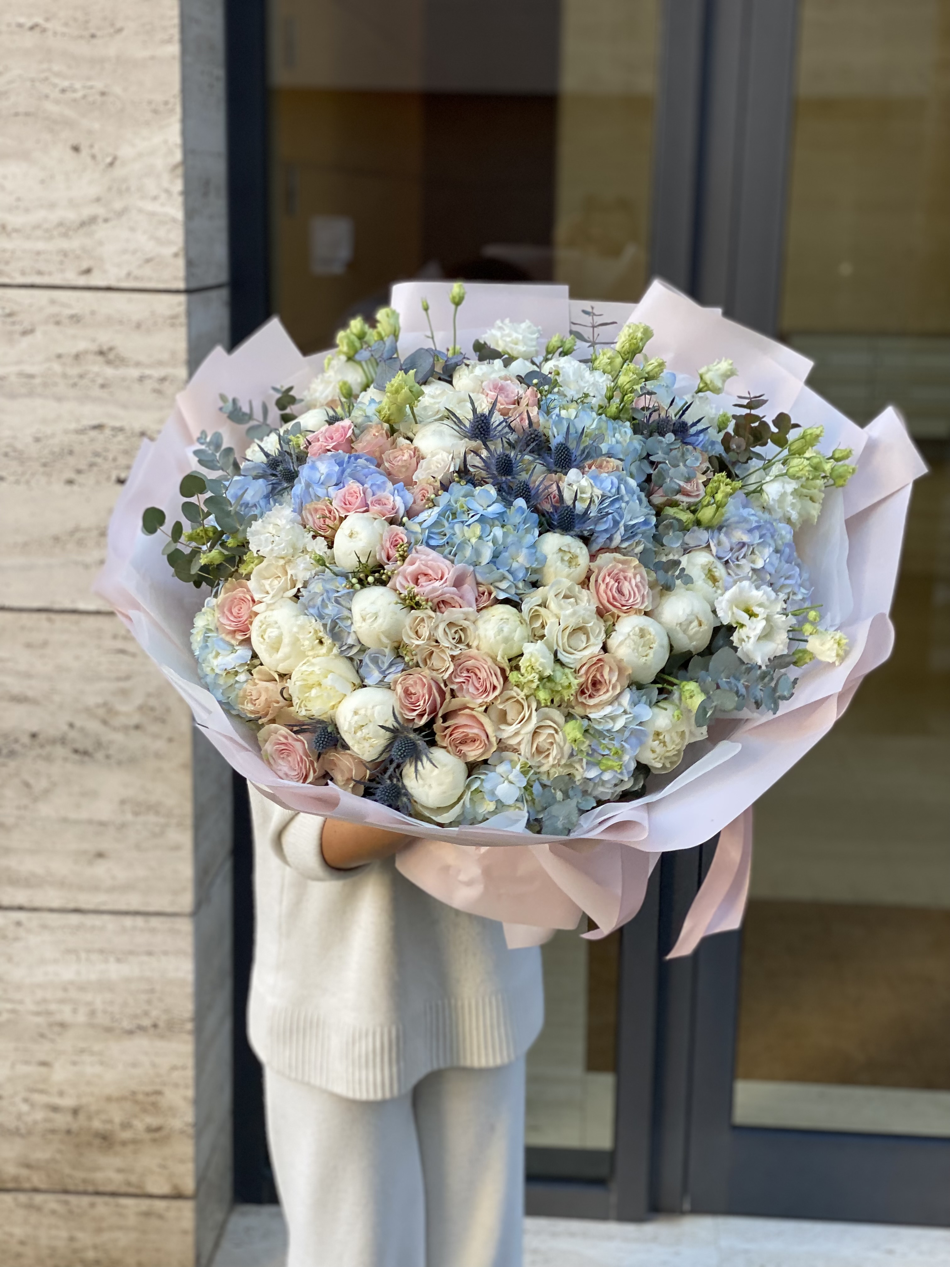 Cosmic Beauty - FLORISTERÍA: Same-Day Flower Delivery in Barcelona ...