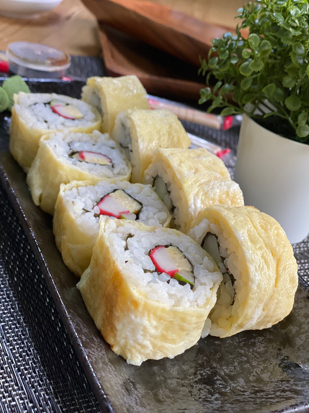 Tama California Roll - TIQS SUSHI | Take App