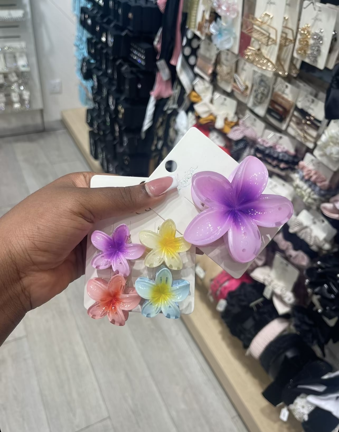 Hawaiian claw clips - PANDORA SHOP IN CMR | Take App