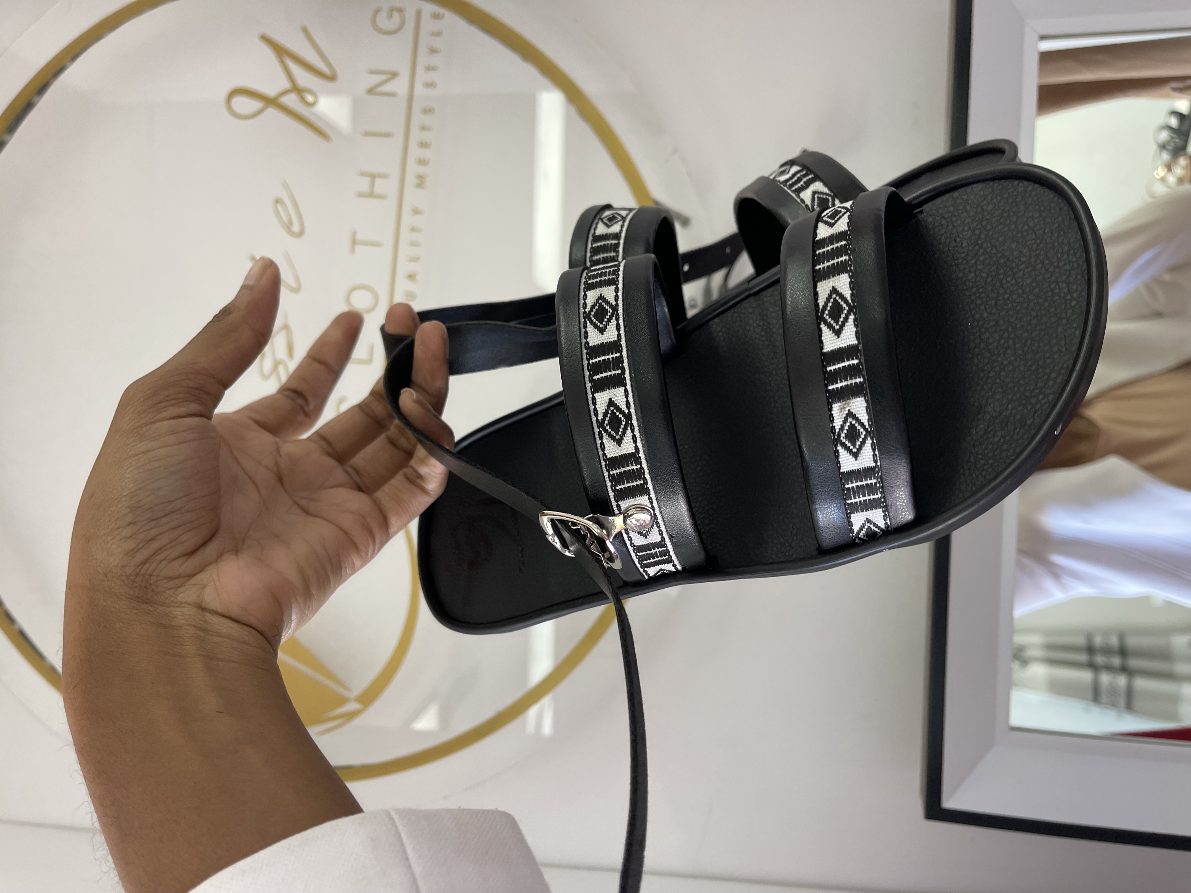 Modern mbadada - Cassie_M_clothing | Take App