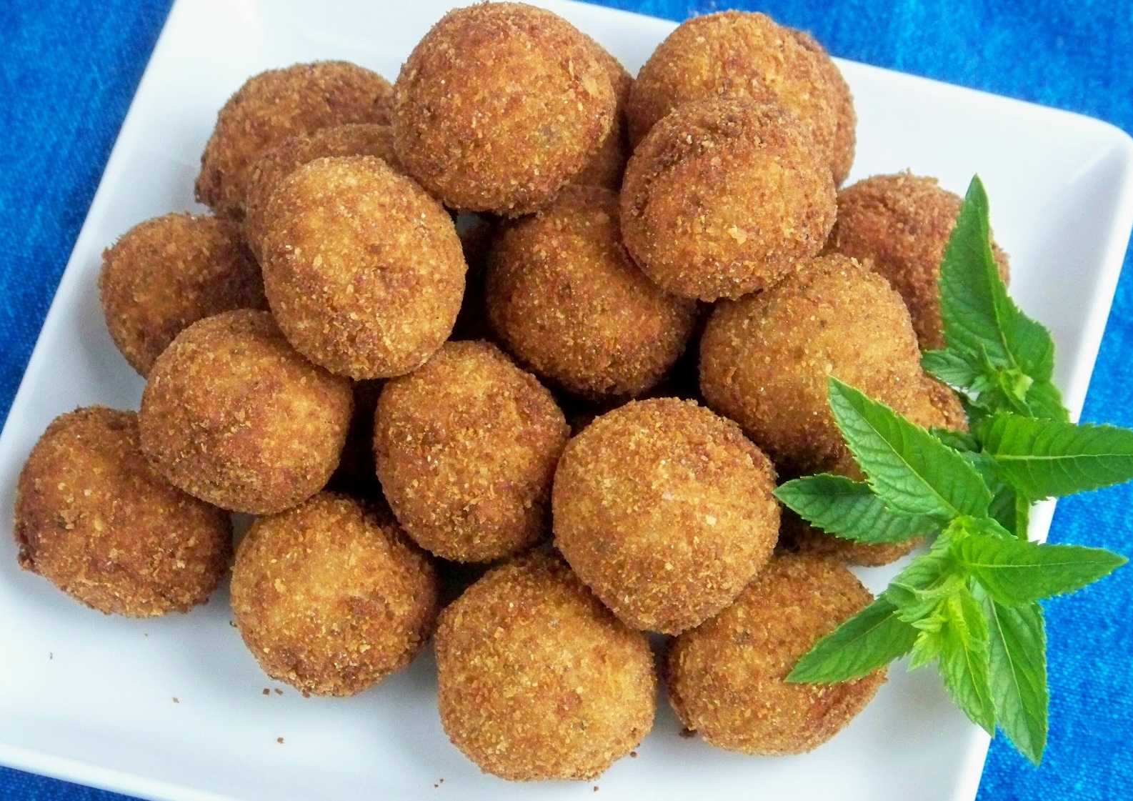 Frozen Fish Cutlets (10 in a pack) - The Puffin Pastry Store | Premium ...