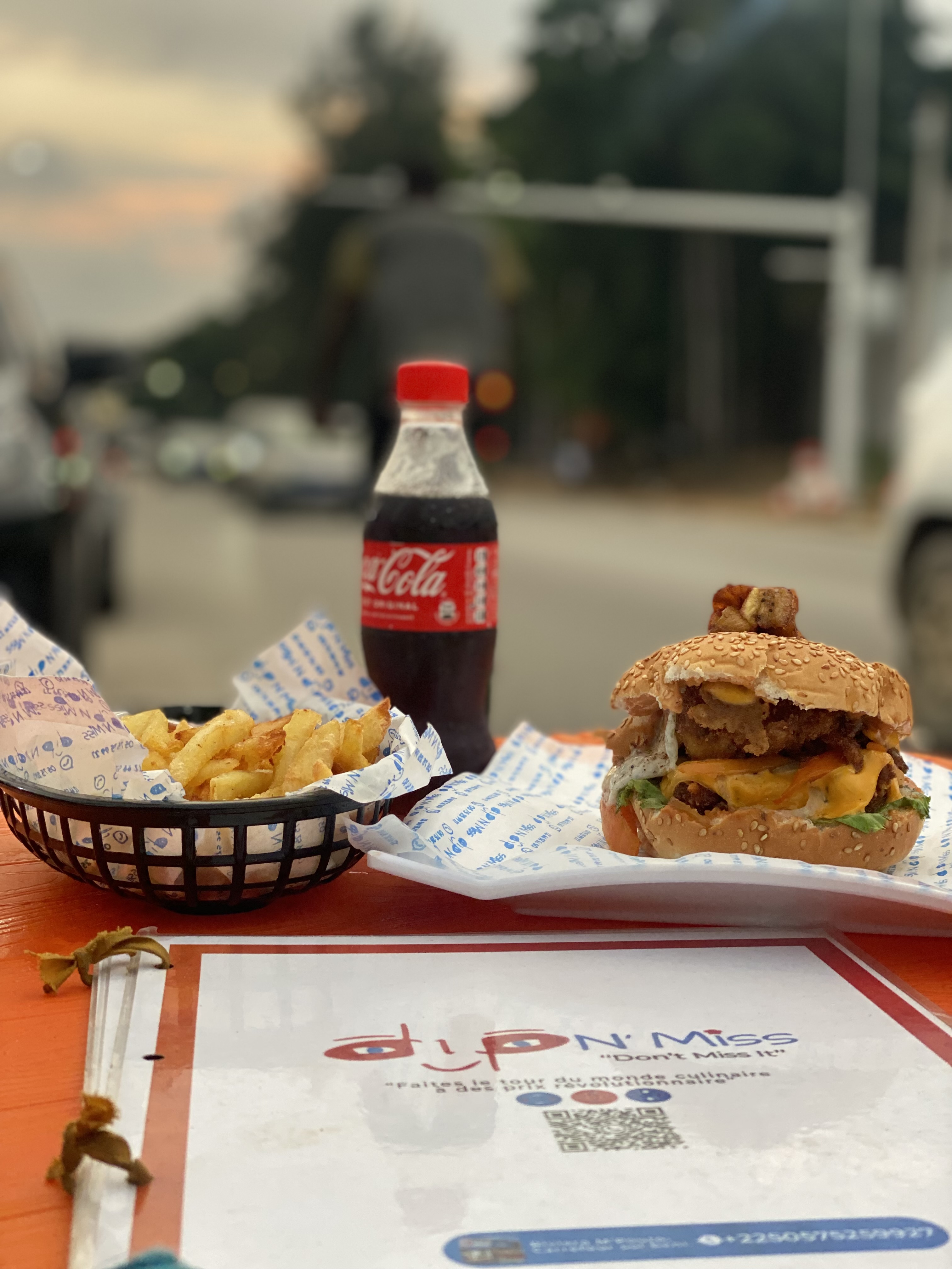 DIP BURGER MENU - dip n'miss