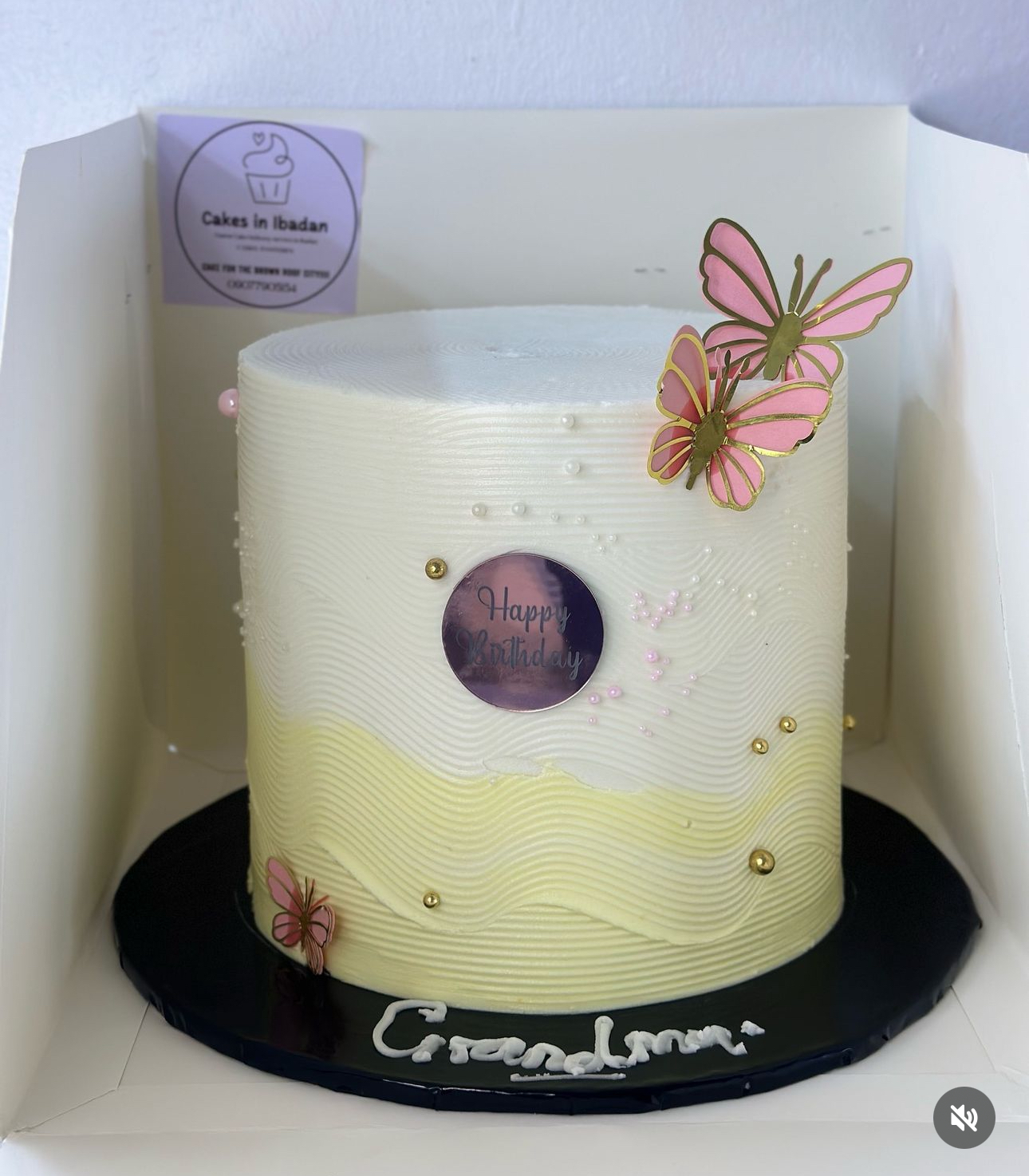 8 inches 3 Layers Buttercream cake - Cakes in Ibadan