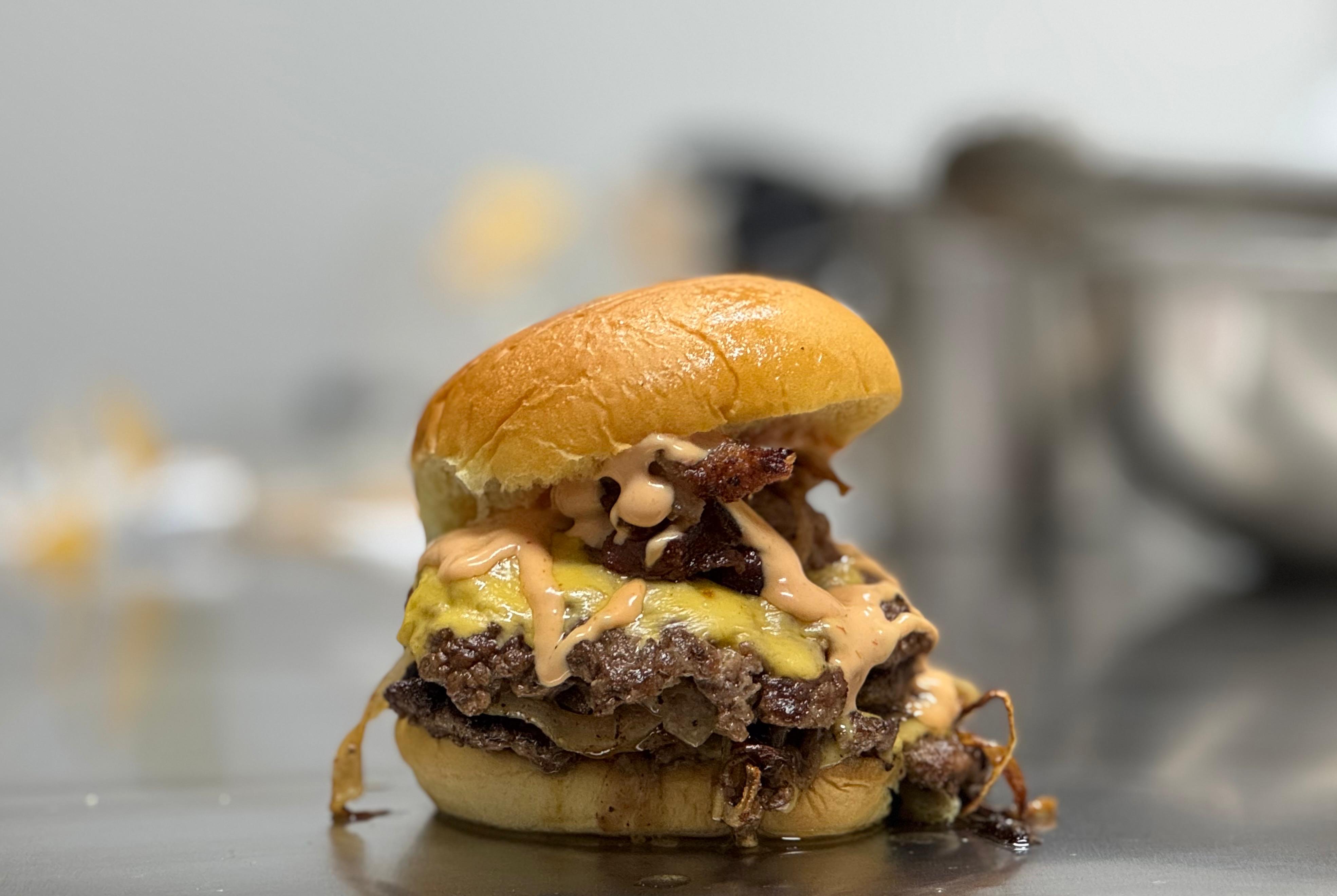 OKLAHOMA HUNT - Shark Burgers | Take App