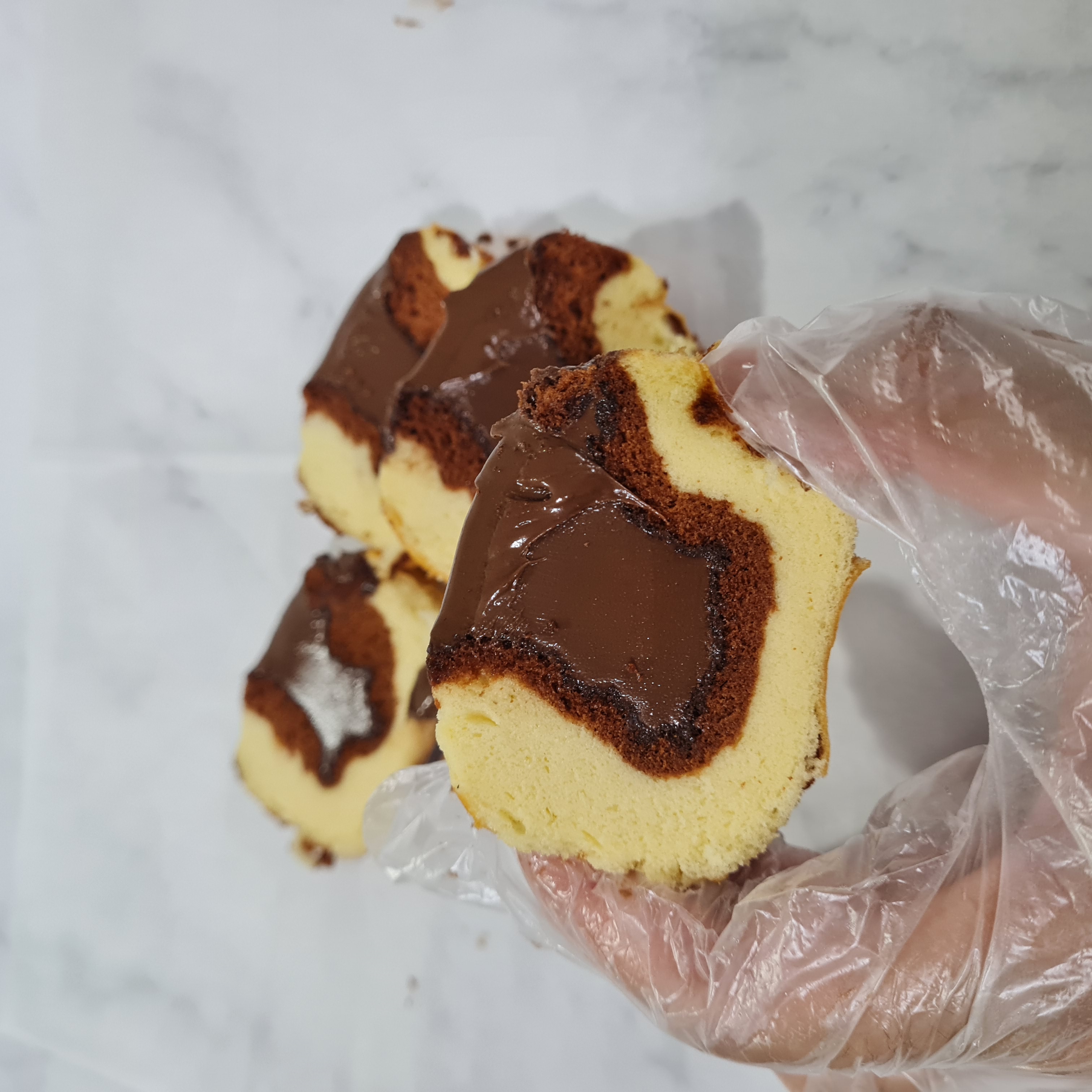 Premium (ALL NUTELLA) Kek Tapak Kuda [Set of 3 rolls] - Halal Magnum ...