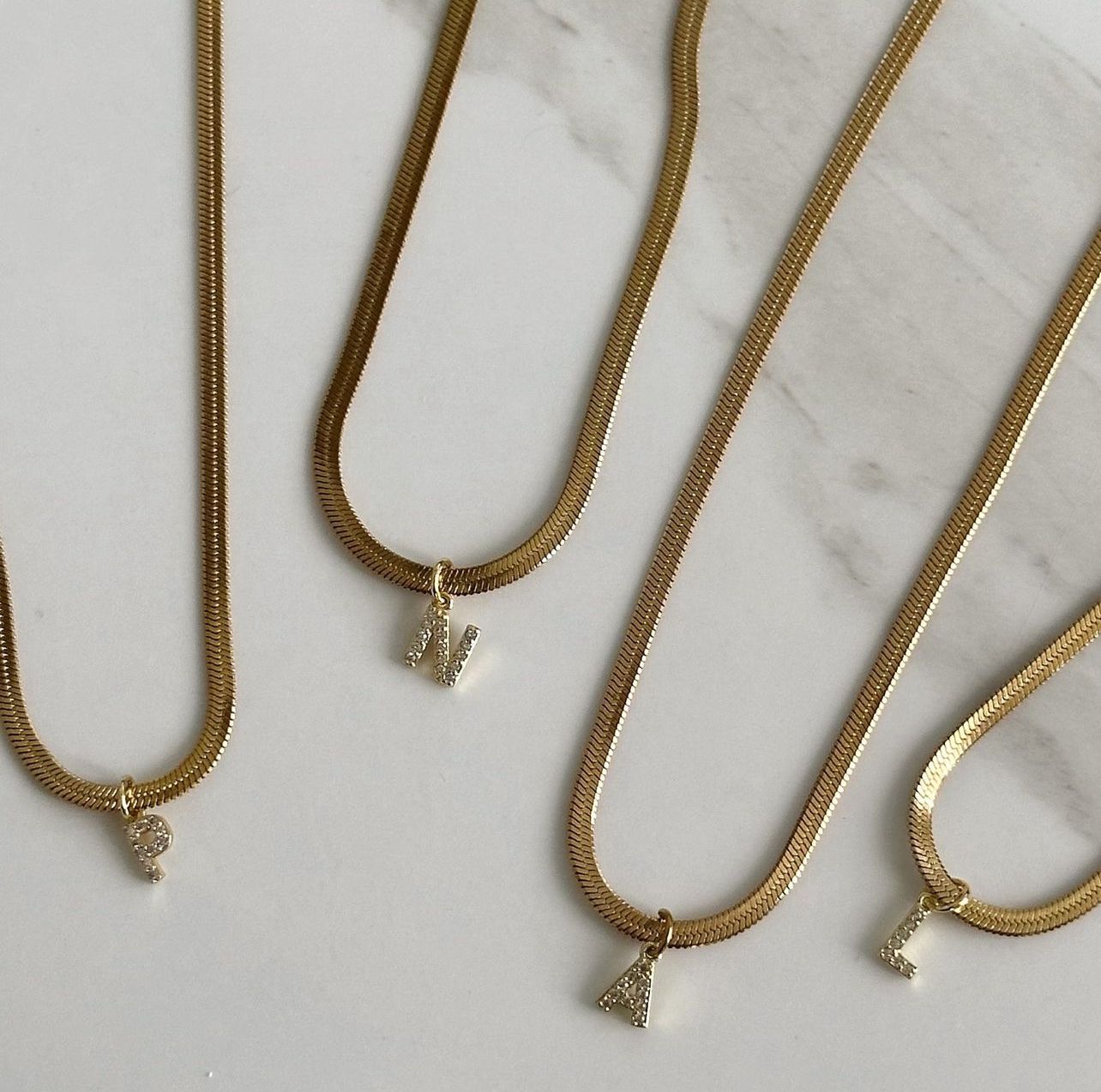 Snake initial necklace - Saleby.nc | Take App