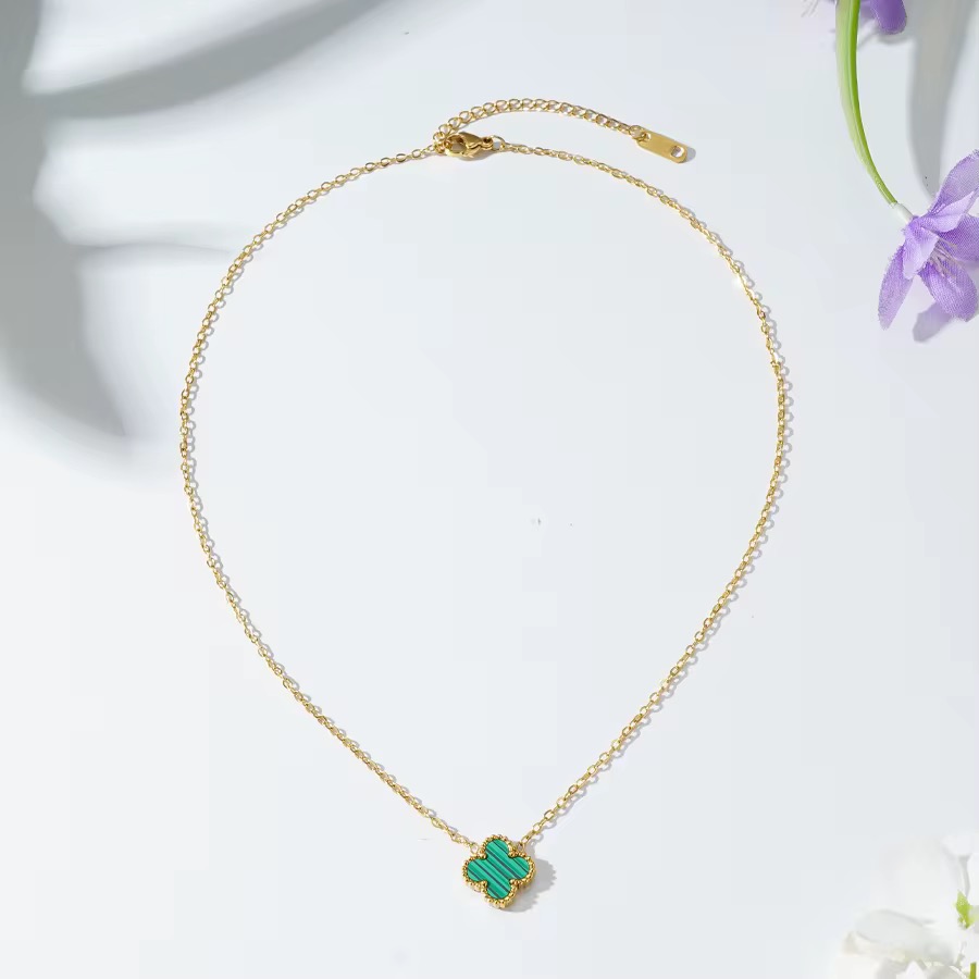 Green & Gold Clover Necklace 1 clover - JewelMe Lux Jewels