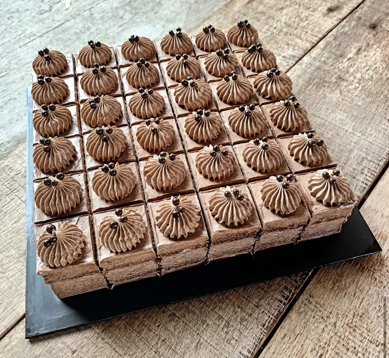 Slice Cake - Bake With Heart