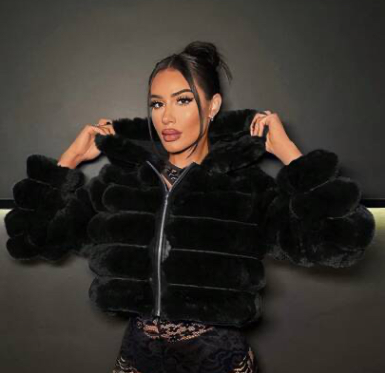 Premium Luxury fur coat - Cassie_M_clothing | Take App