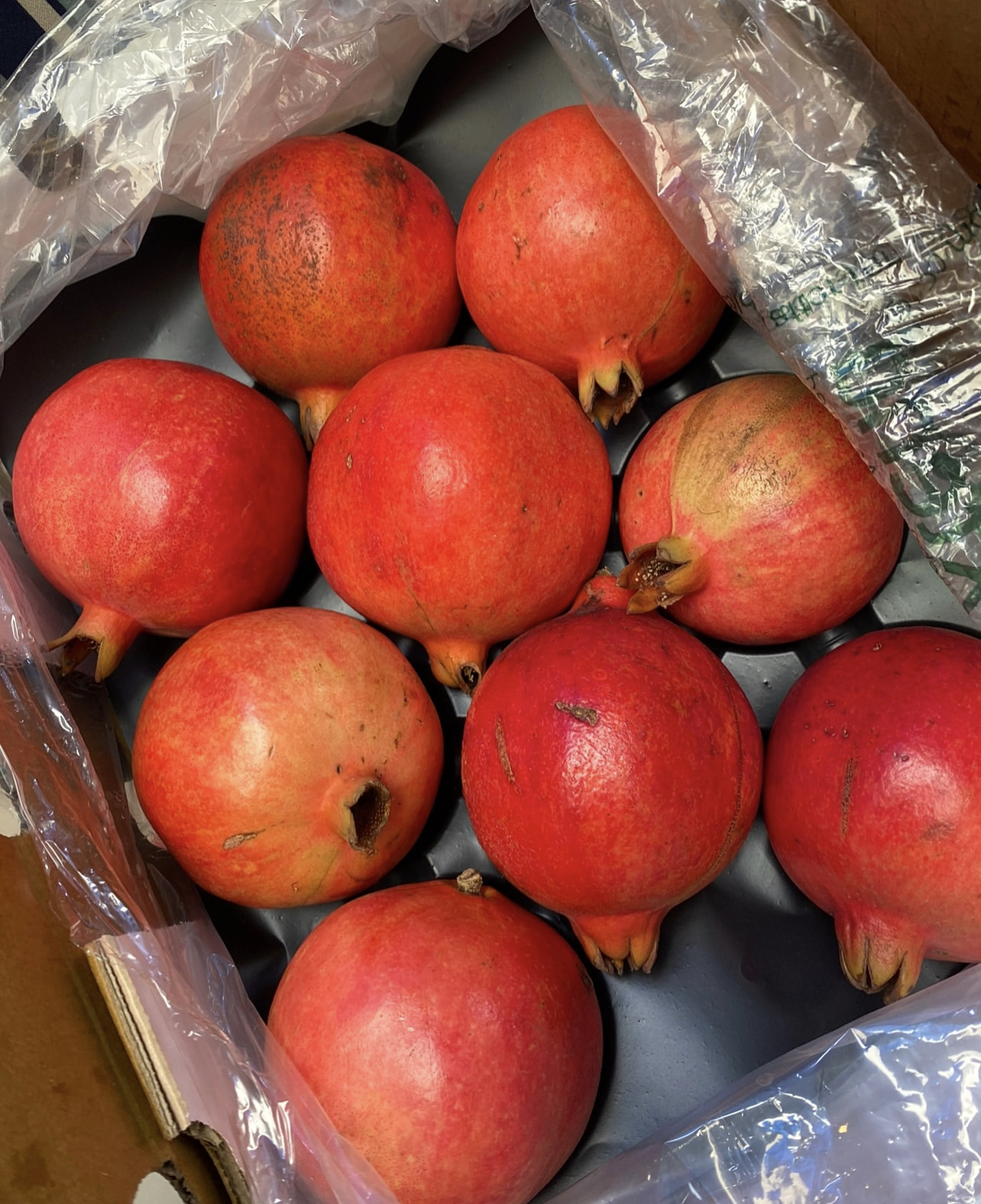Whole Pomegranates - Maries produce