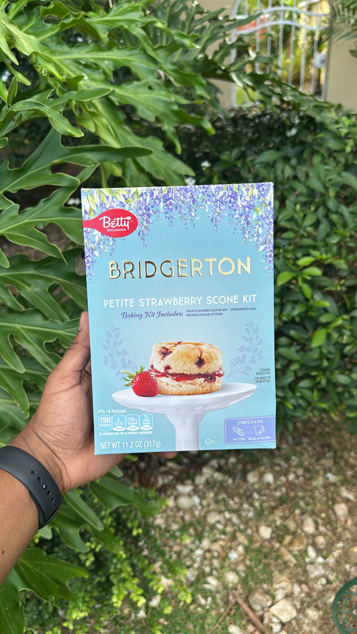 Bridgerton Petite Strawberry Scone kit - Snackslovers PTY | Take App