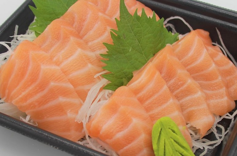 Salmon Sashimi Tray (10pcs) - Nanbantei Chinatown Point | Take App