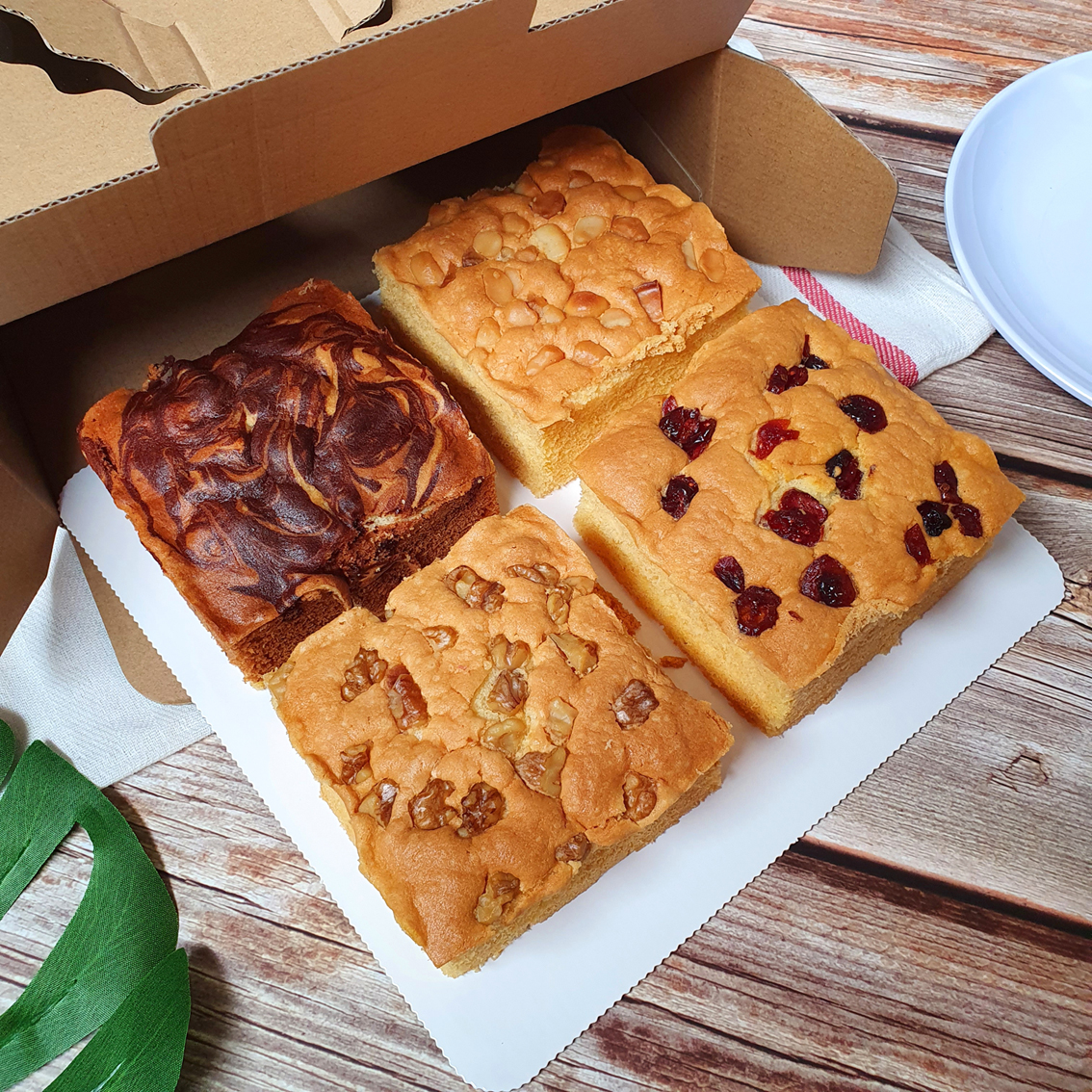 Old School Butter Cake box - Richard Goh Bakes | Take App